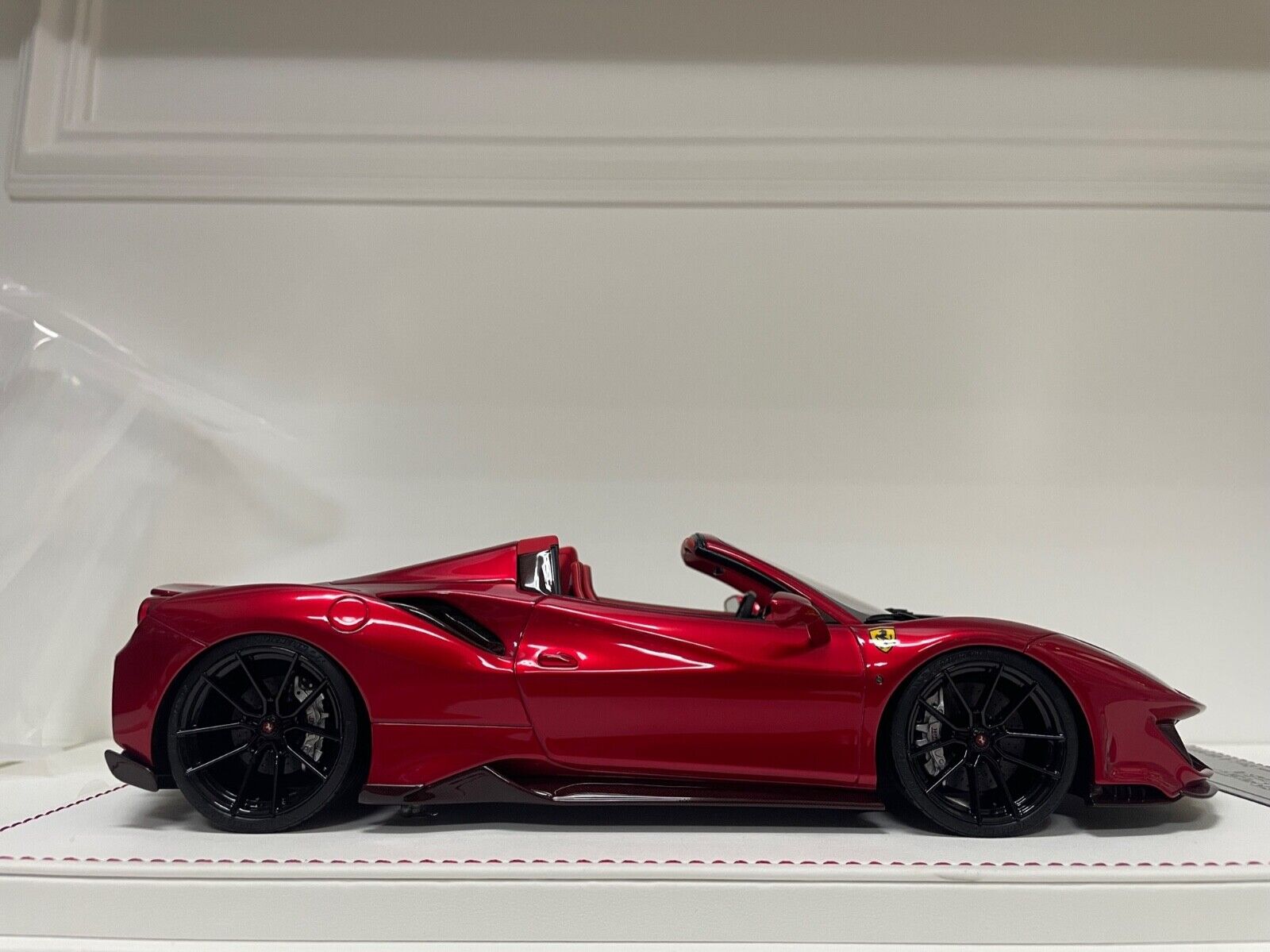 Ferrari 488 Pista Spider NOVITEC (Candy Red) [Davis & Giovanni] 1/18 s ...