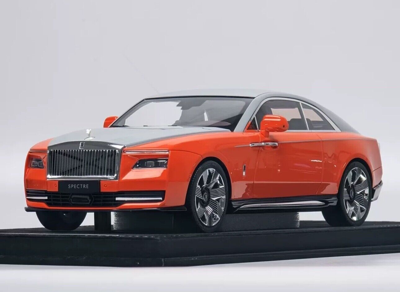 Rolls-Royce Spectre (Gloss Orange/ Gray) [H&H] 1:18 scale – Collectors ...