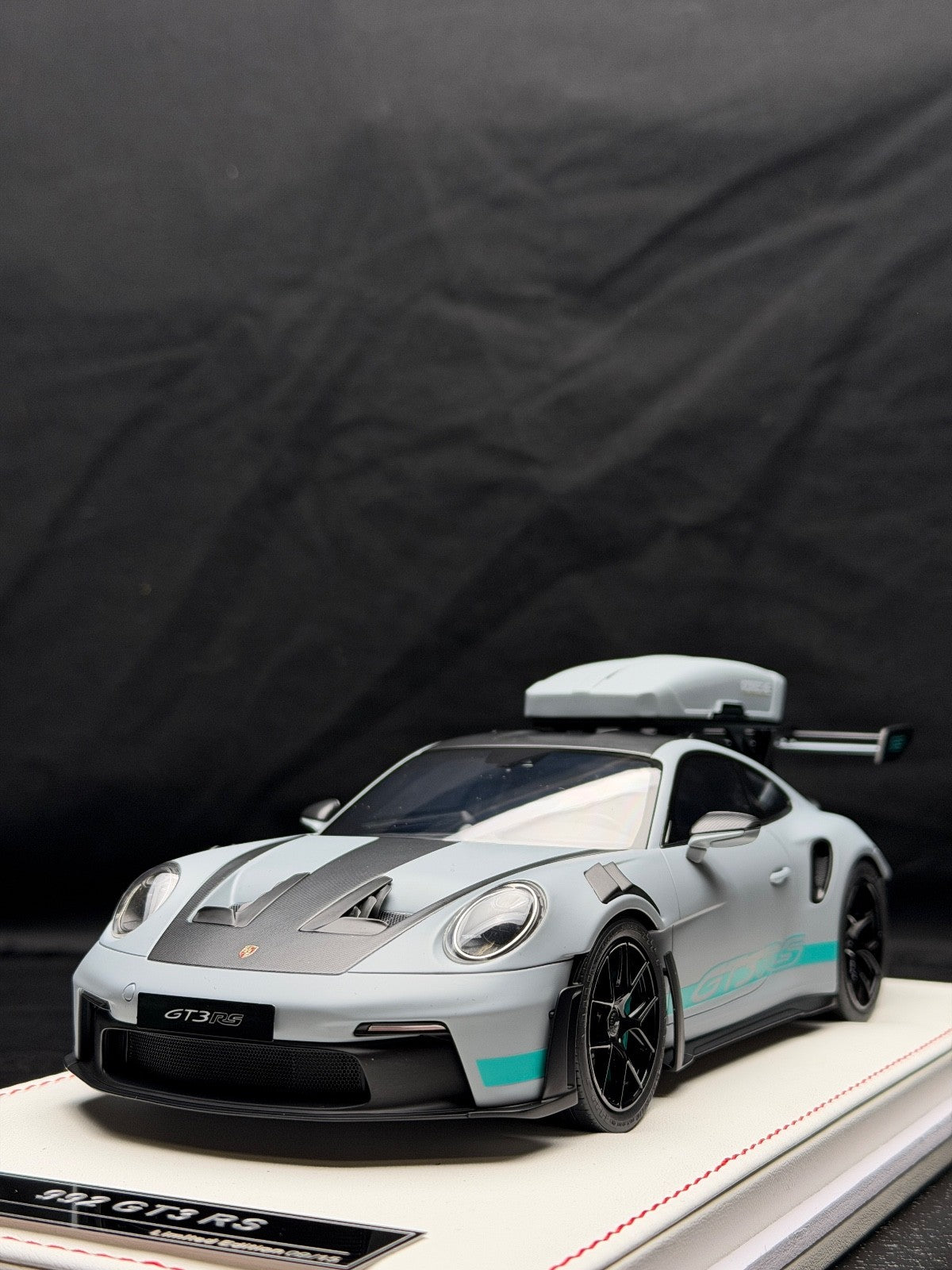 Porsche 911 GT3 RS w/ Roof Rack (Matte Gray/ Blue) [IVY Model] 1:18 sc ...