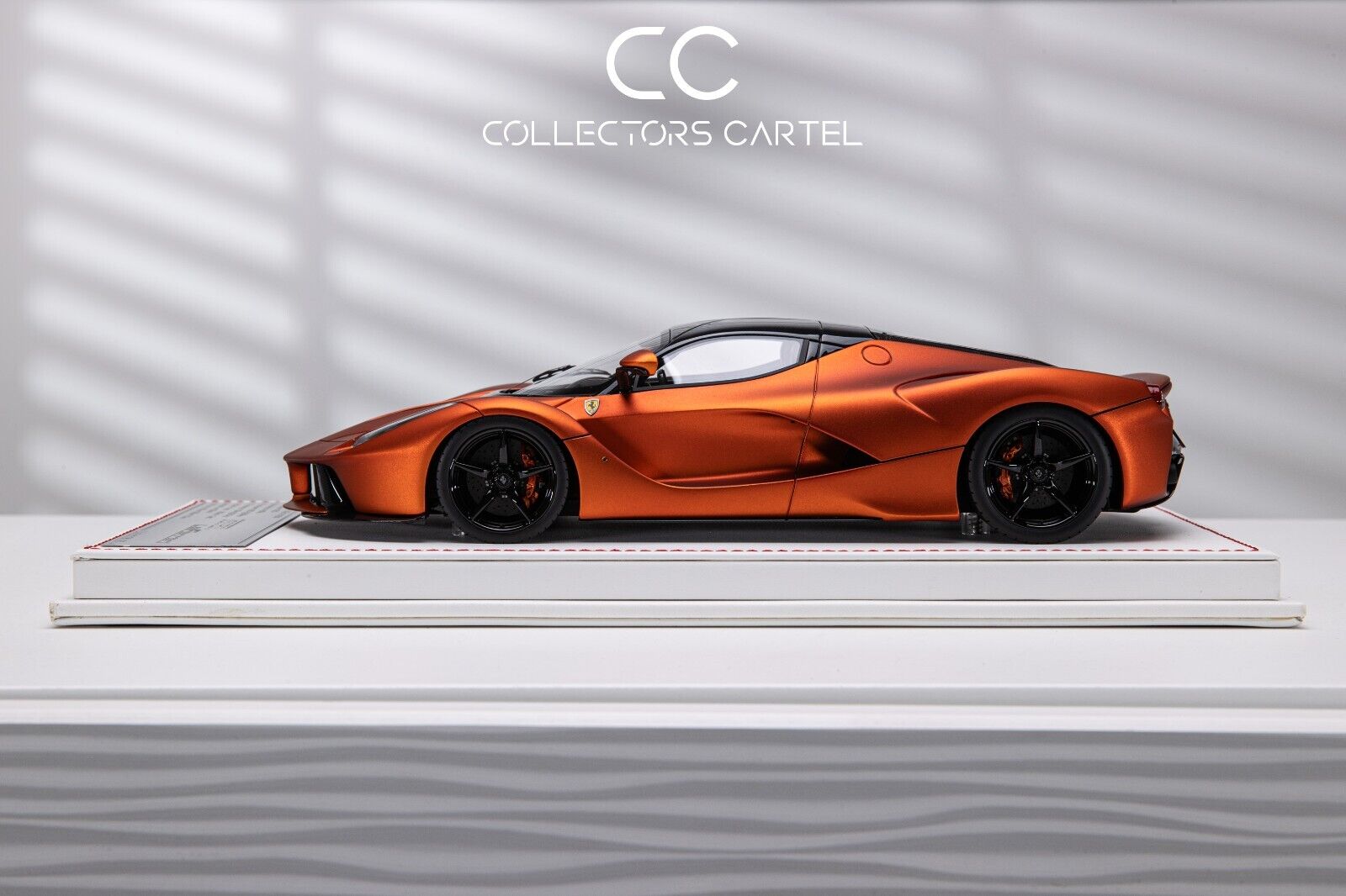 Ferrari LaFerrari (Matt Chrome Orange) [Davis & Giovanni] 1:18 ...