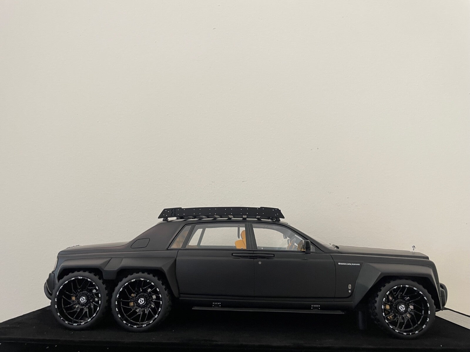 Rolls-Royce Phantom 6x6 Danton Arts Kustoms (Matt Black) [XEROX] 1/18 ...