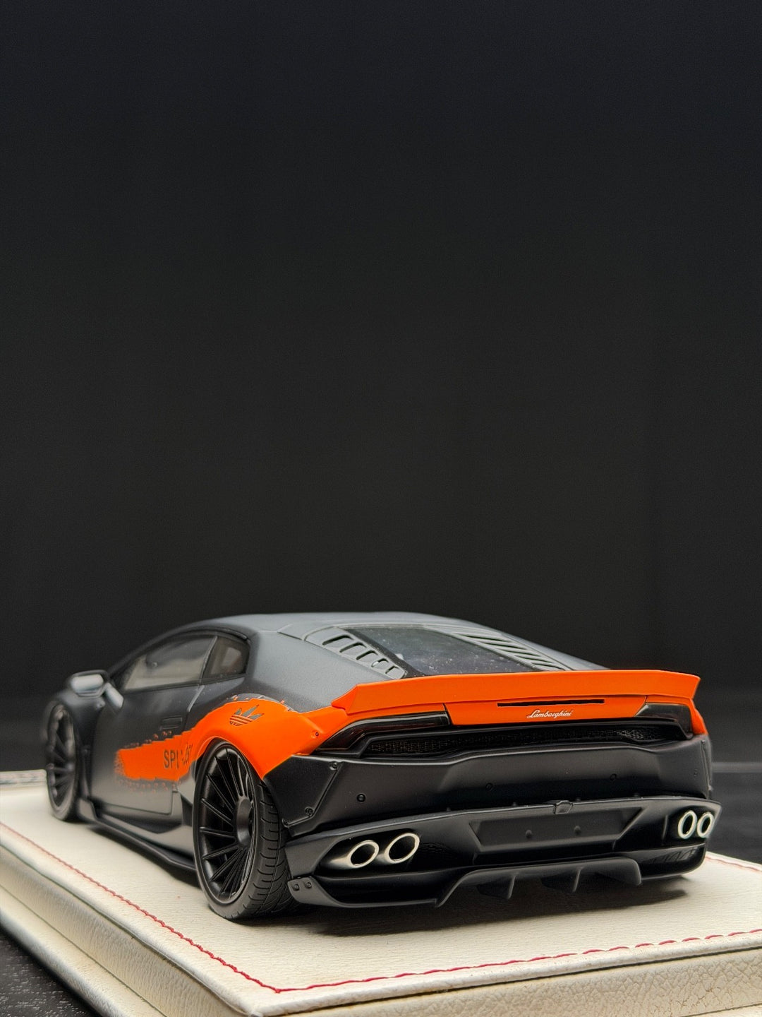 Lamborghini Huracan LBWK (Yeezy) [Davis & Giovanni] 1:18 scale ...