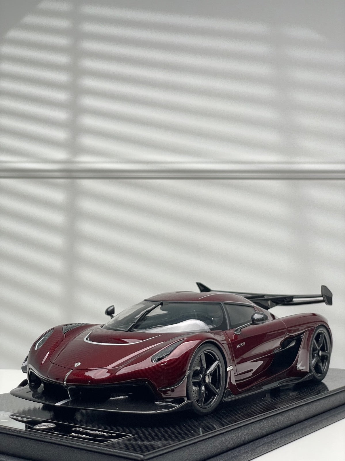Koenigsegg Jesko (Red Carbon Fiber) [FrontiArt] 1/18 scale – Collectors ...