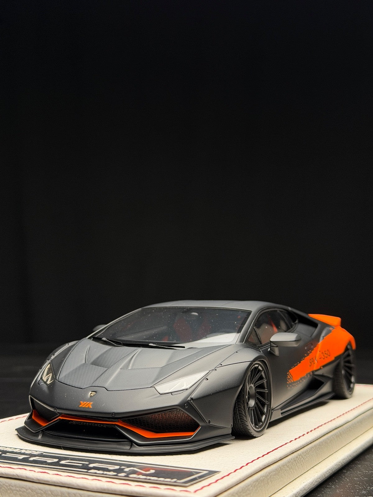 Lamborghini Huracan LBWK (Yeezy) [Davis & Giovanni] 1:18 scale ...