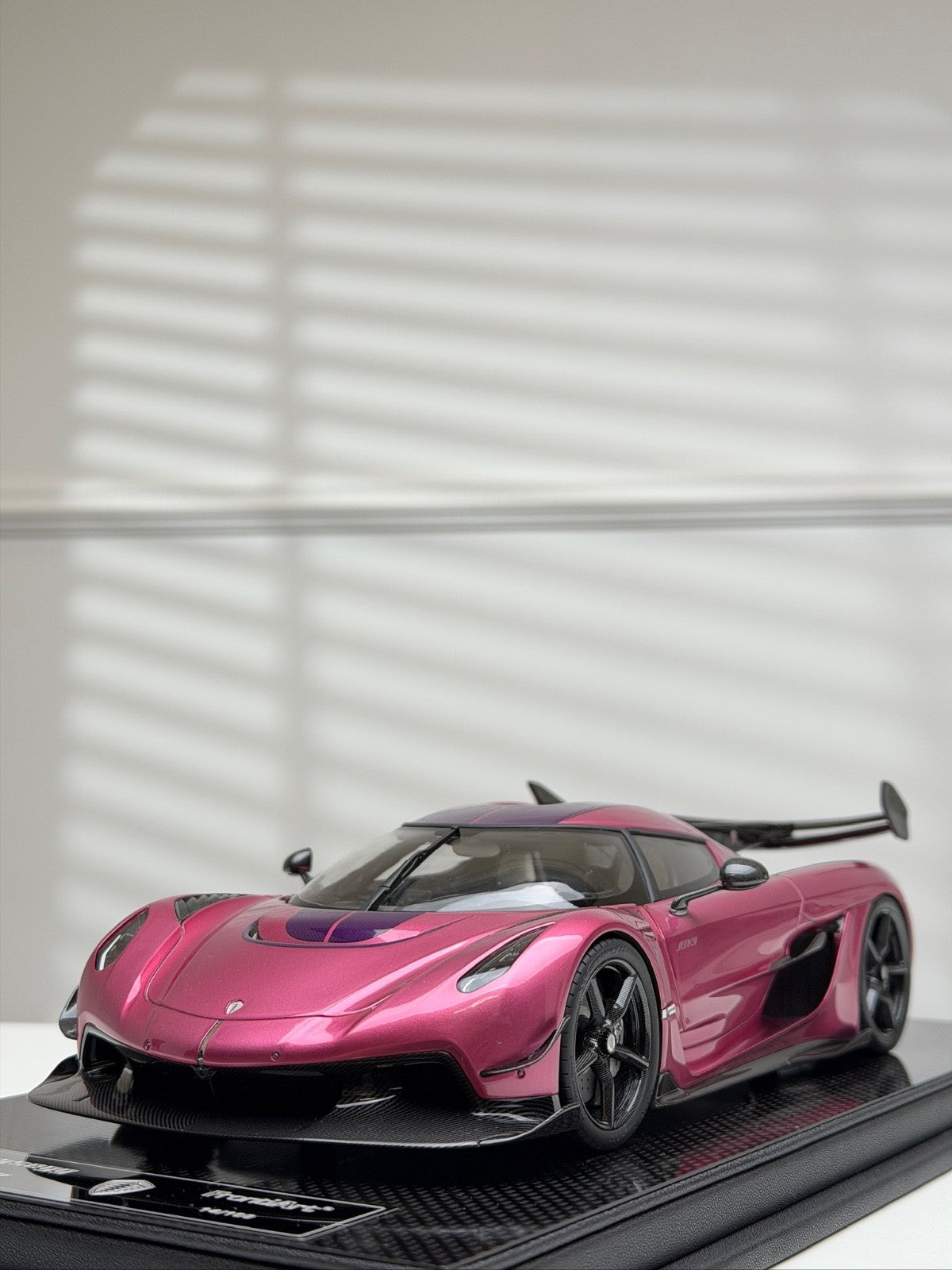 Koenigsegg Jesko (Pink) [FrontiArt] 1/18 scale – Collectors Cartel