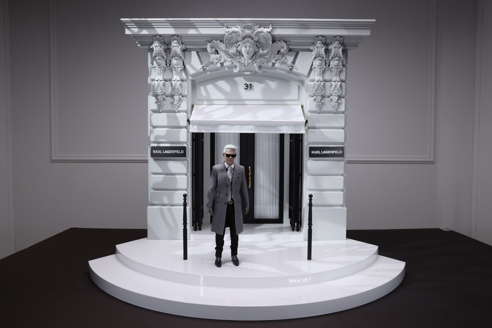 Karl Lagerfeld + Paris Storefront Diorama - By: Shumi Arts [1:6 scale ...