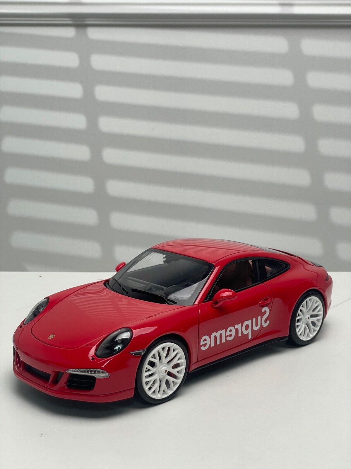 Porsche 911 Carrera 4 GTS Coupe (Supreme Red) [NSL Models] 1:18 scale ...