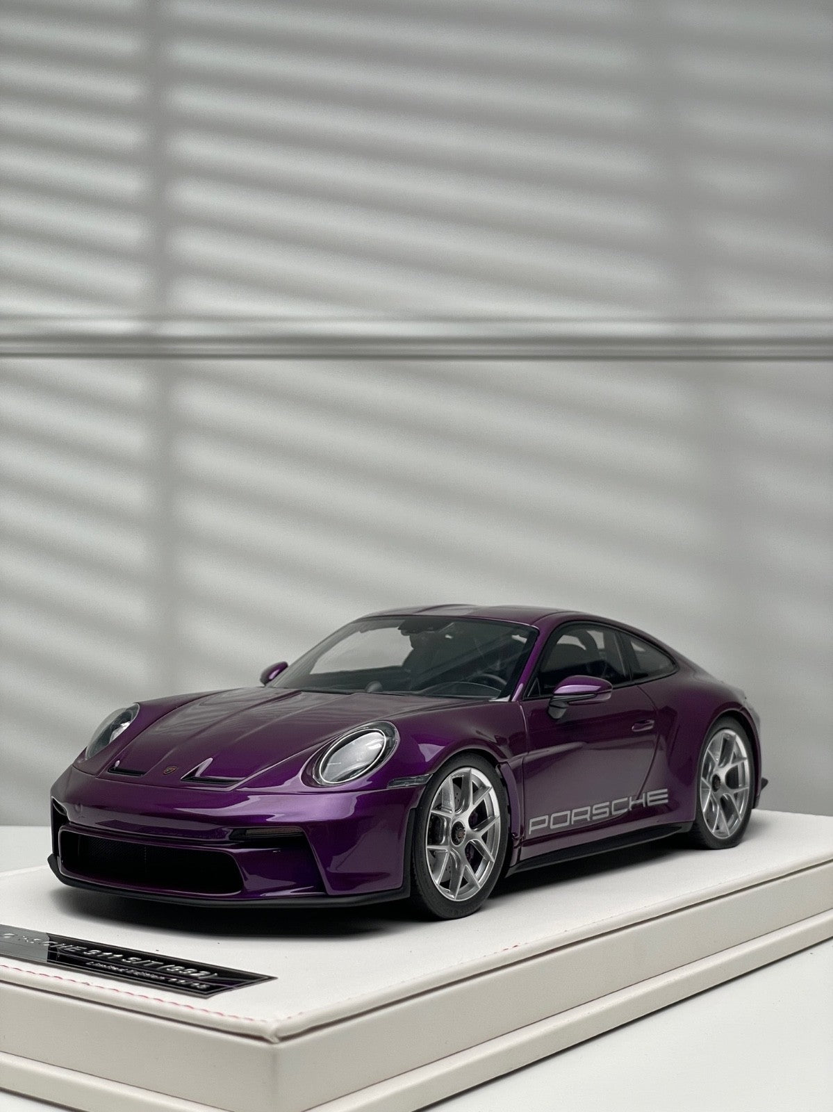 Porsche 911 S/T (Purple/ Silver Rims) [Ivy Merit Model] 1/18 scale ...