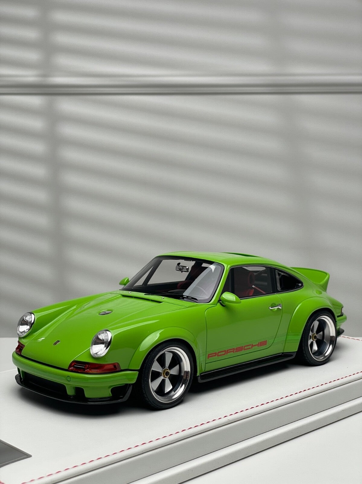 Porsche 911 Singer DLS (Green) [IVY Merit Model] 1/18 scale ...