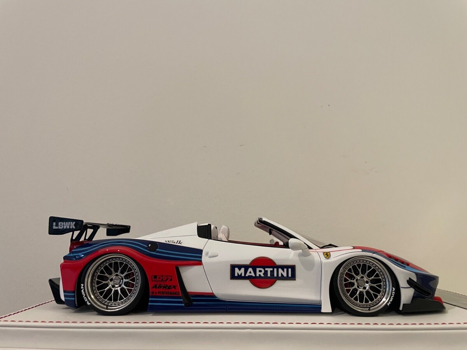 Ferrari 458 Spider LBWK (Martini) [Davis & Giovanni] 1/18 scale ...
