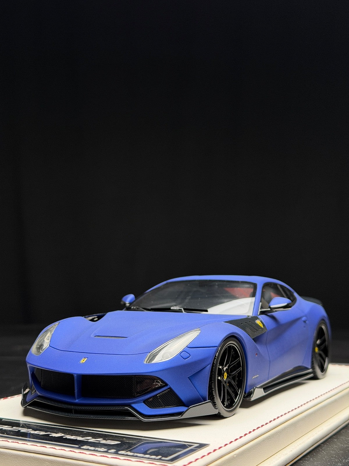 Ferrari F12 Berlinetta SVR (Matte Blue) [Davis & Giovanni] 1:18 scale ...