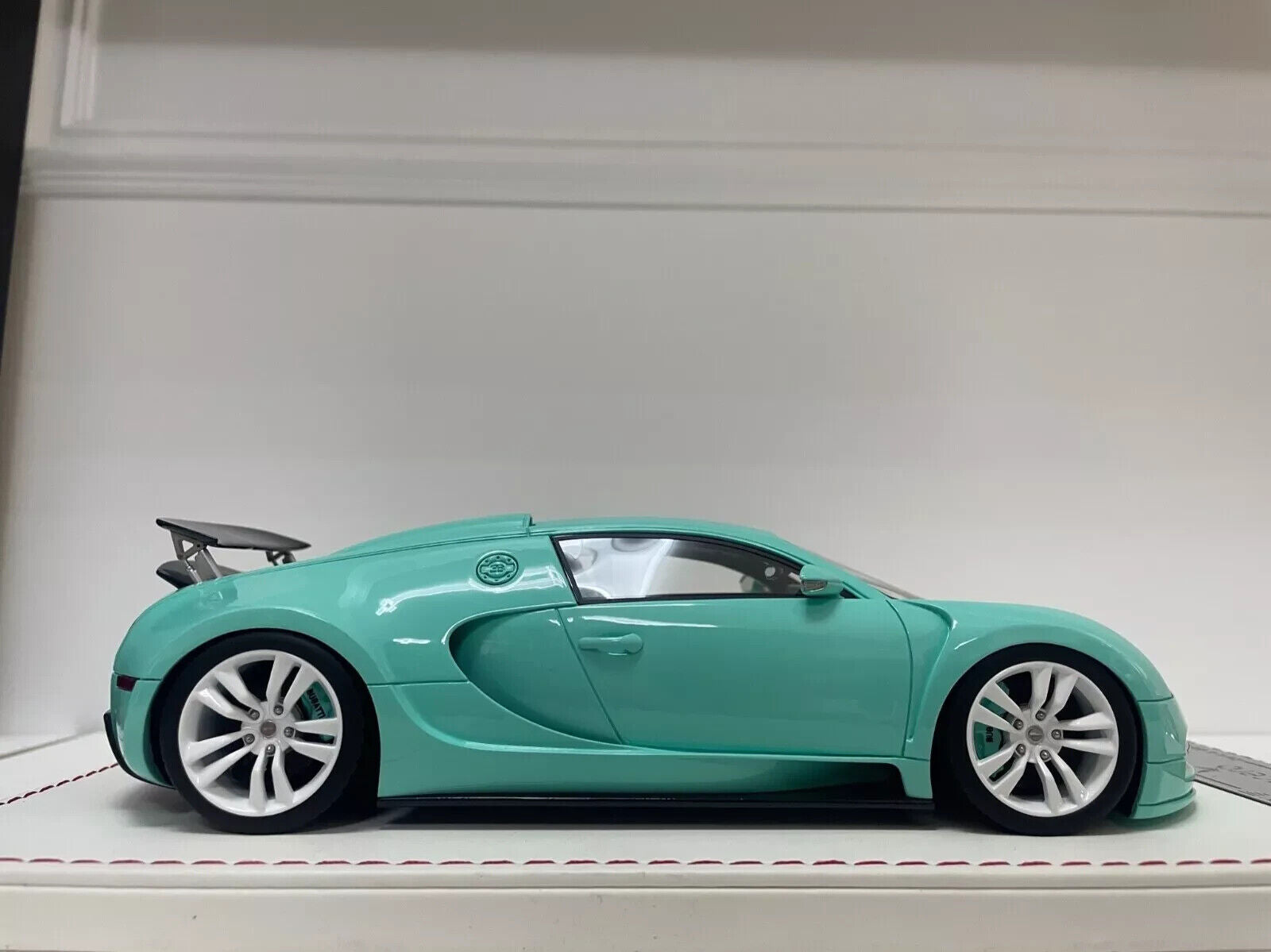 Bugatti Veyron Mansory "Vincero" (Turquoise)[Davis & Giovanni] 1/18 sc ...