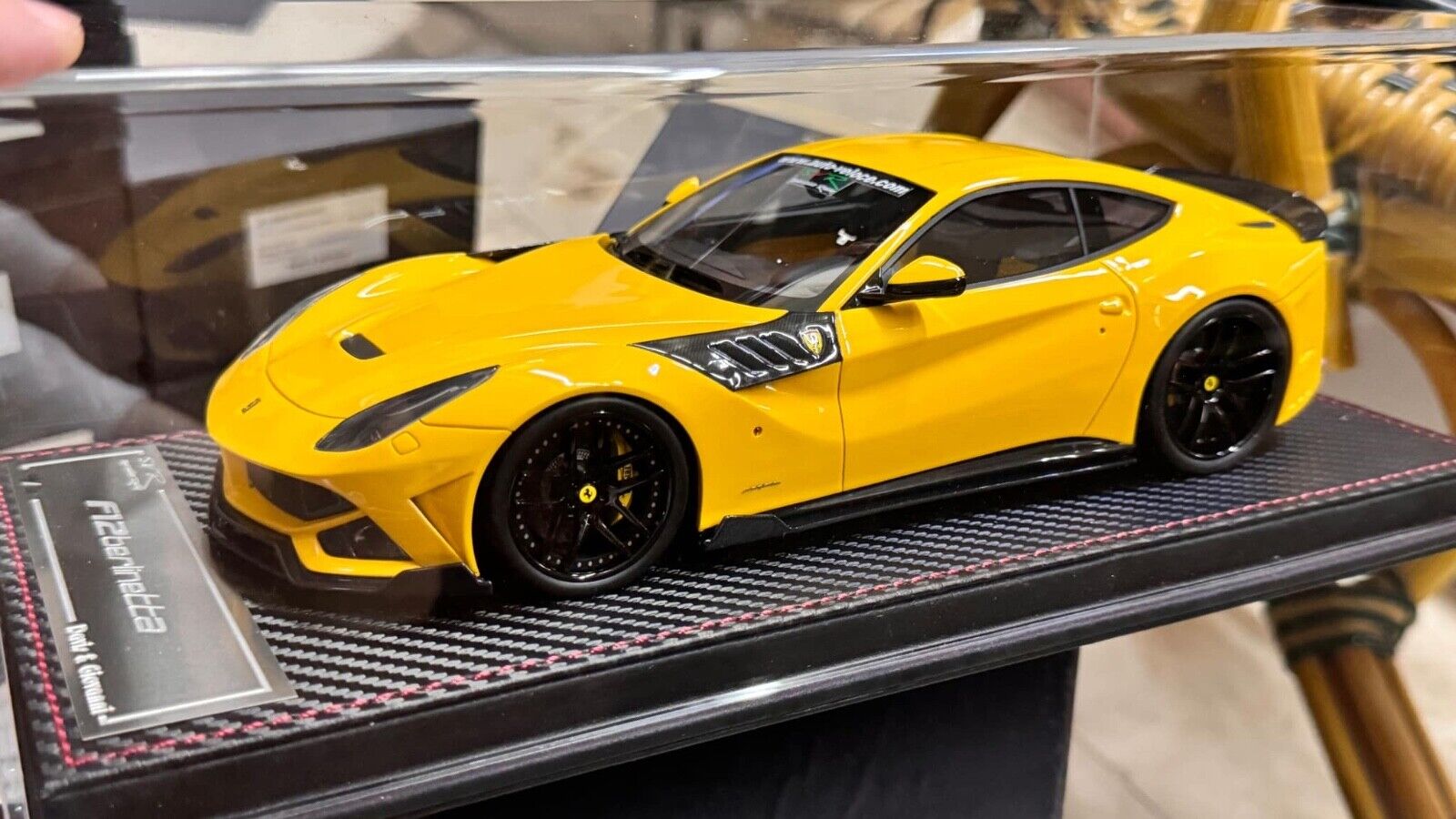 Ferrari F12 Berlinetta SVR (Yellow) [Davis & Giovanni] 1/18 scale ...