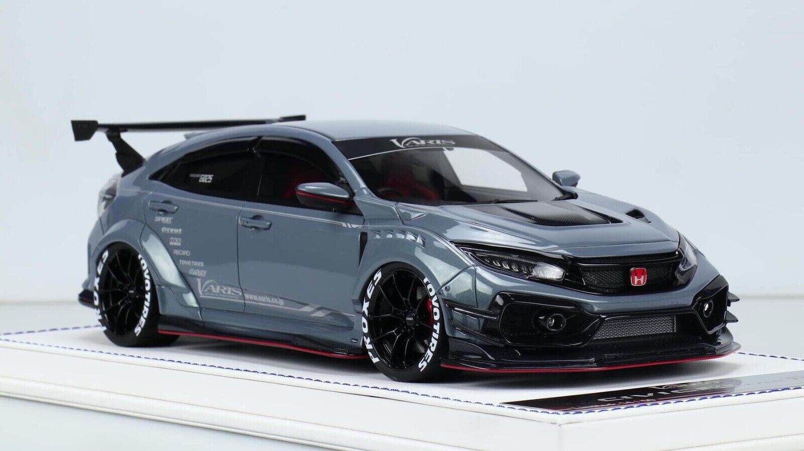 Honda Civic Type R Varis FK8 (Gray) [M.S] 1:18 scale – Collectors Cartel
