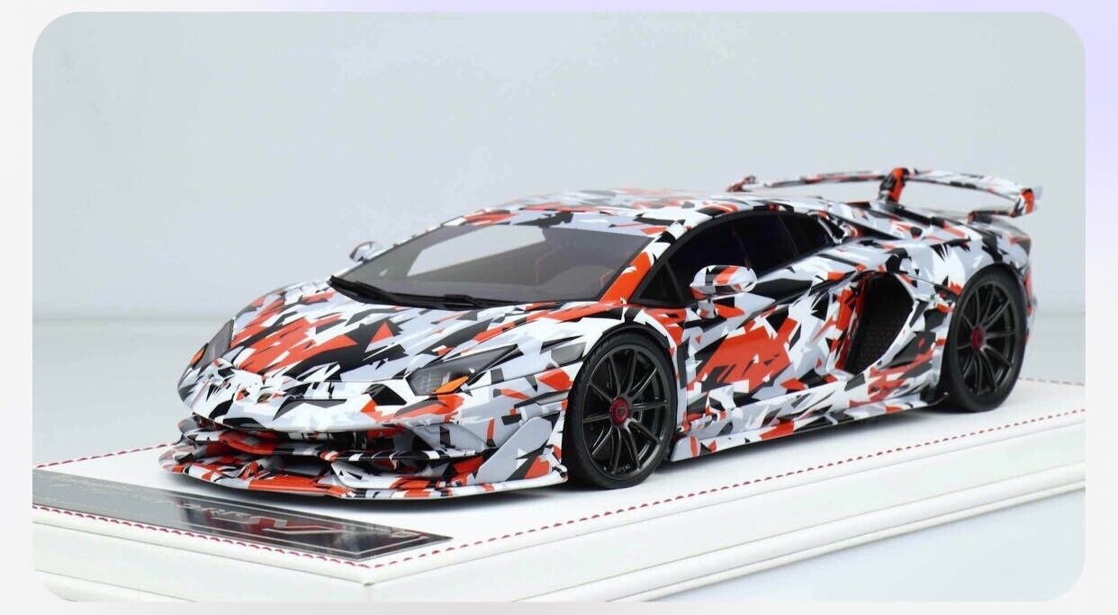 Lamborghini Aventador SVJ (Abstract Camo) [Davis & Giovanni] 1:18 scal ...